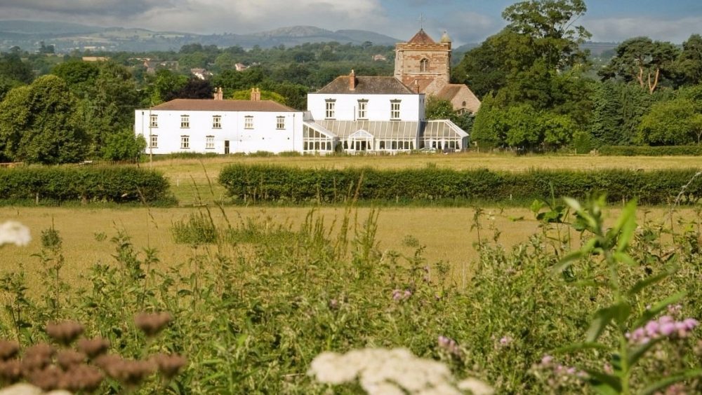 Celebrate like it's the Roaring 1920's | WeddingDates Blog ...